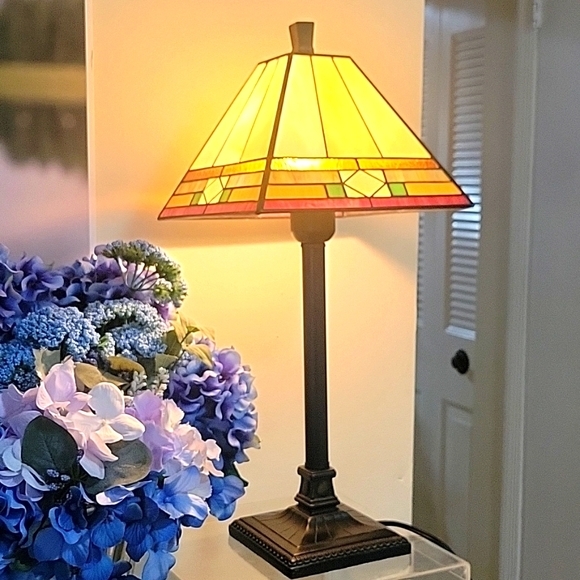 Tiffany Designs | Other | Tiffany Style Lamp Wt Mission Style Shade 23 ...